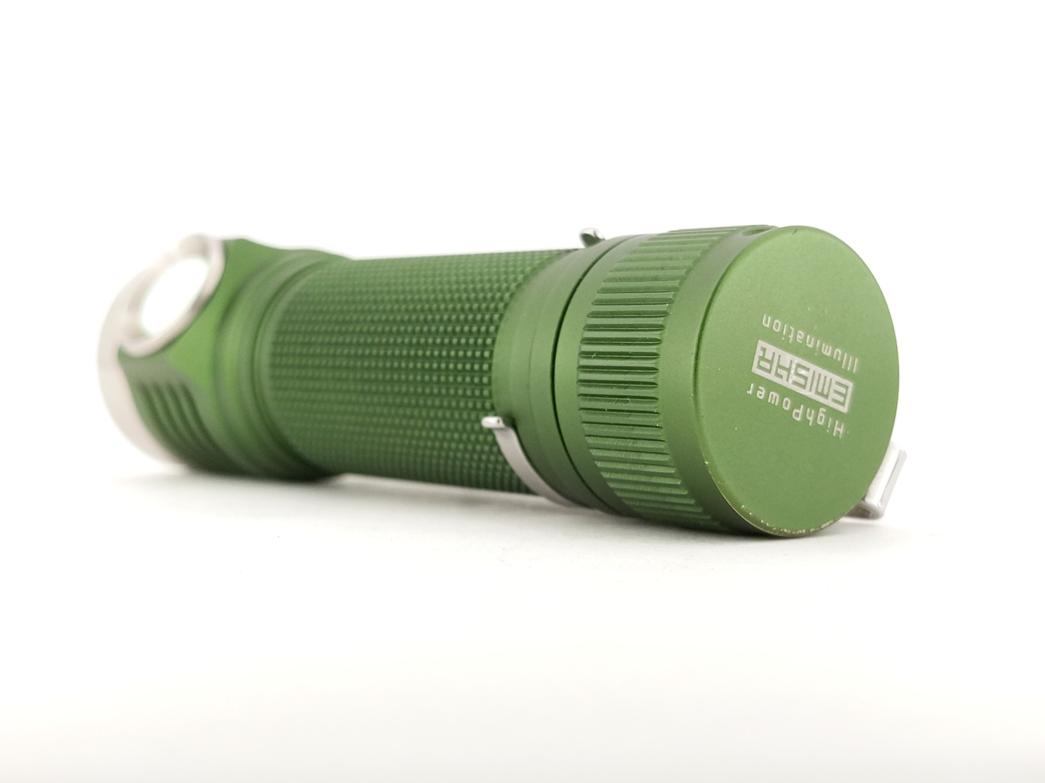 Emisar D4K Review – Enthusiast EDC Powerhouse – Grizzly's Reviews