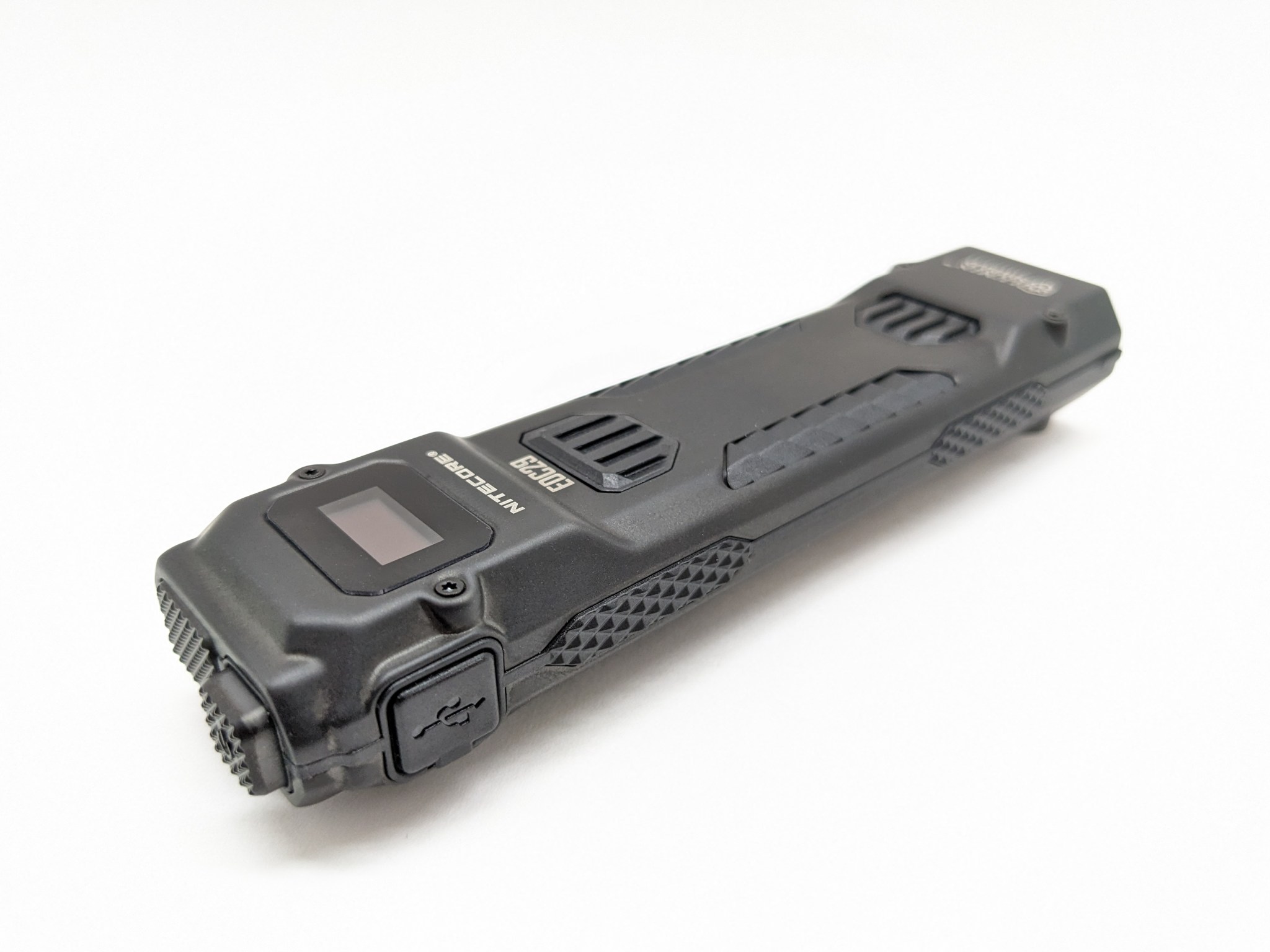 Nitecore EDC29 Review – Biggest Baddest Flat EDC – Grizzly's Reviews