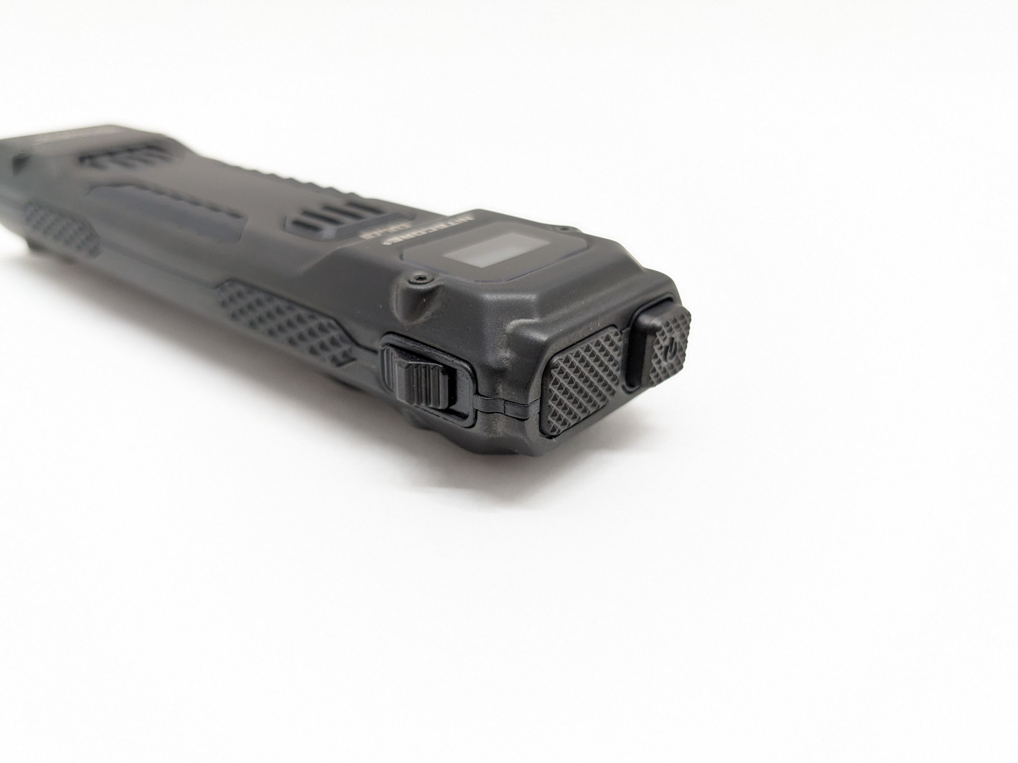 Nitecore EDC29 Review – Biggest Baddest Flat EDC – Grizzly's Reviews