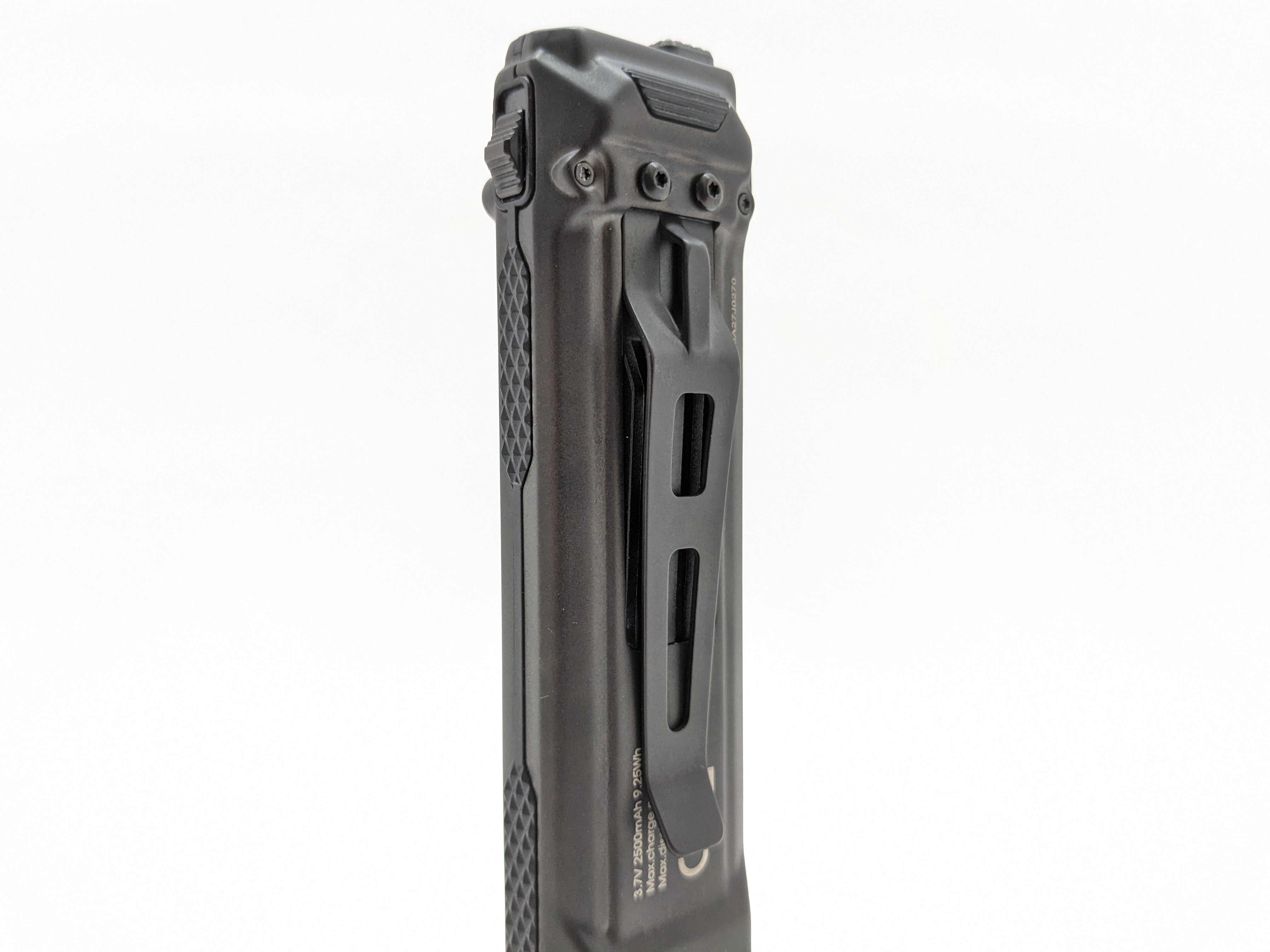 Nitecore EDC29 Review – Biggest Baddest Flat EDC – Grizzly's Reviews