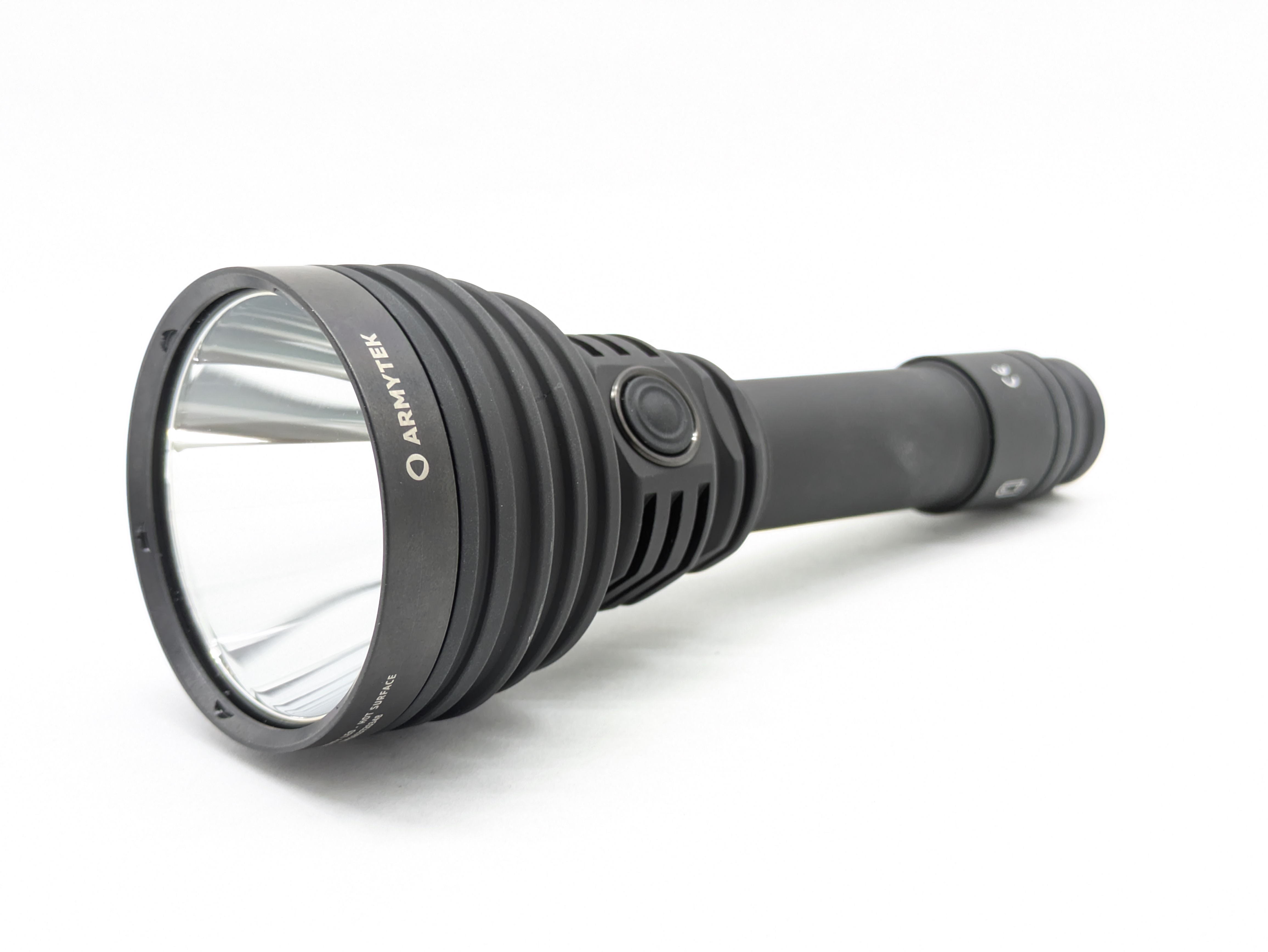 Armytek Barracuda Pro Max Review – Durable Tactical / Duty Thrower ...